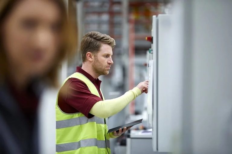 IBM Maximo® for Utilities and Energy | Upgrade Asset Management & Care ...